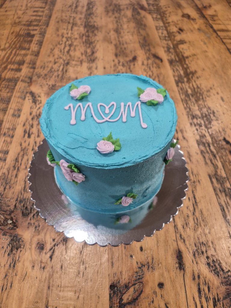 We Love You Mom Cake 6" serves 4-6 (vanilla cake, vanilla buttercream ...